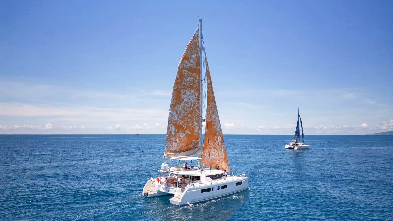 Catamarans haute couture - Un partenariat inédit entre Lagoon et ...
