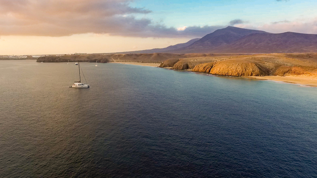 Cat Leya : bientôt l’ARC en Lagoon 52 Sport Top - - Océan Atlantique ...