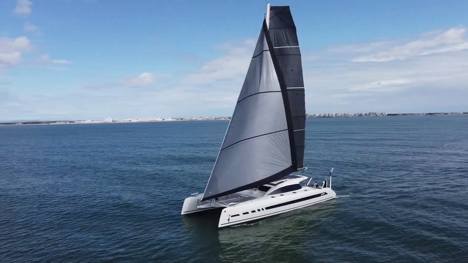 GP70 - Un plan VPLP qui nous en met plein la vue ! - Catamaran ...