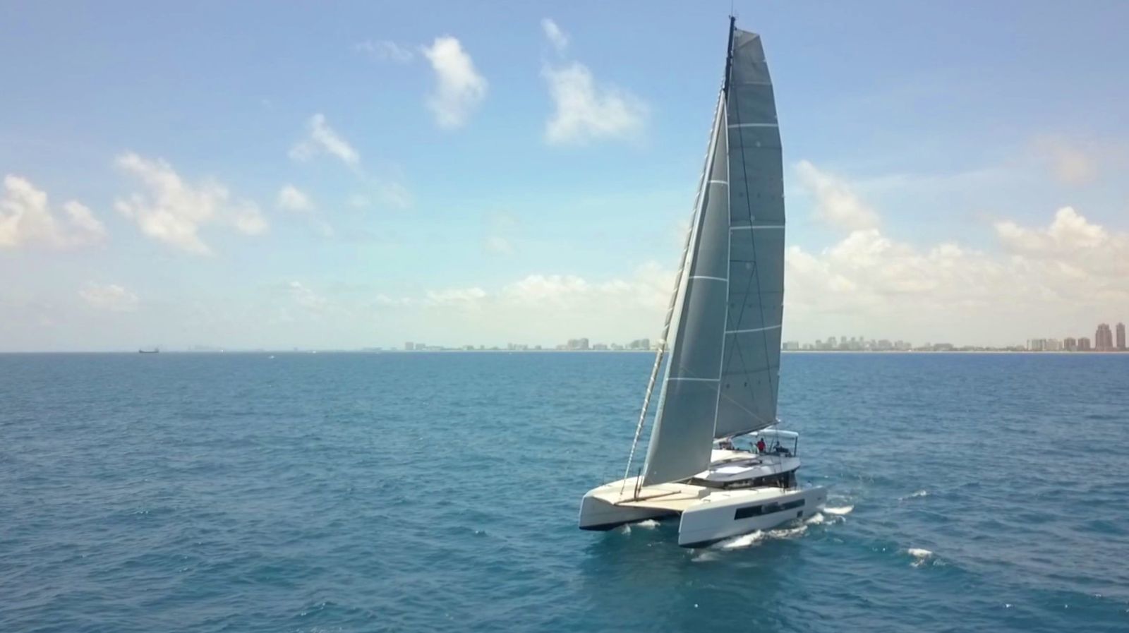 MC60/MC62 - Style et performance - Catamaran - Multicoques Mag