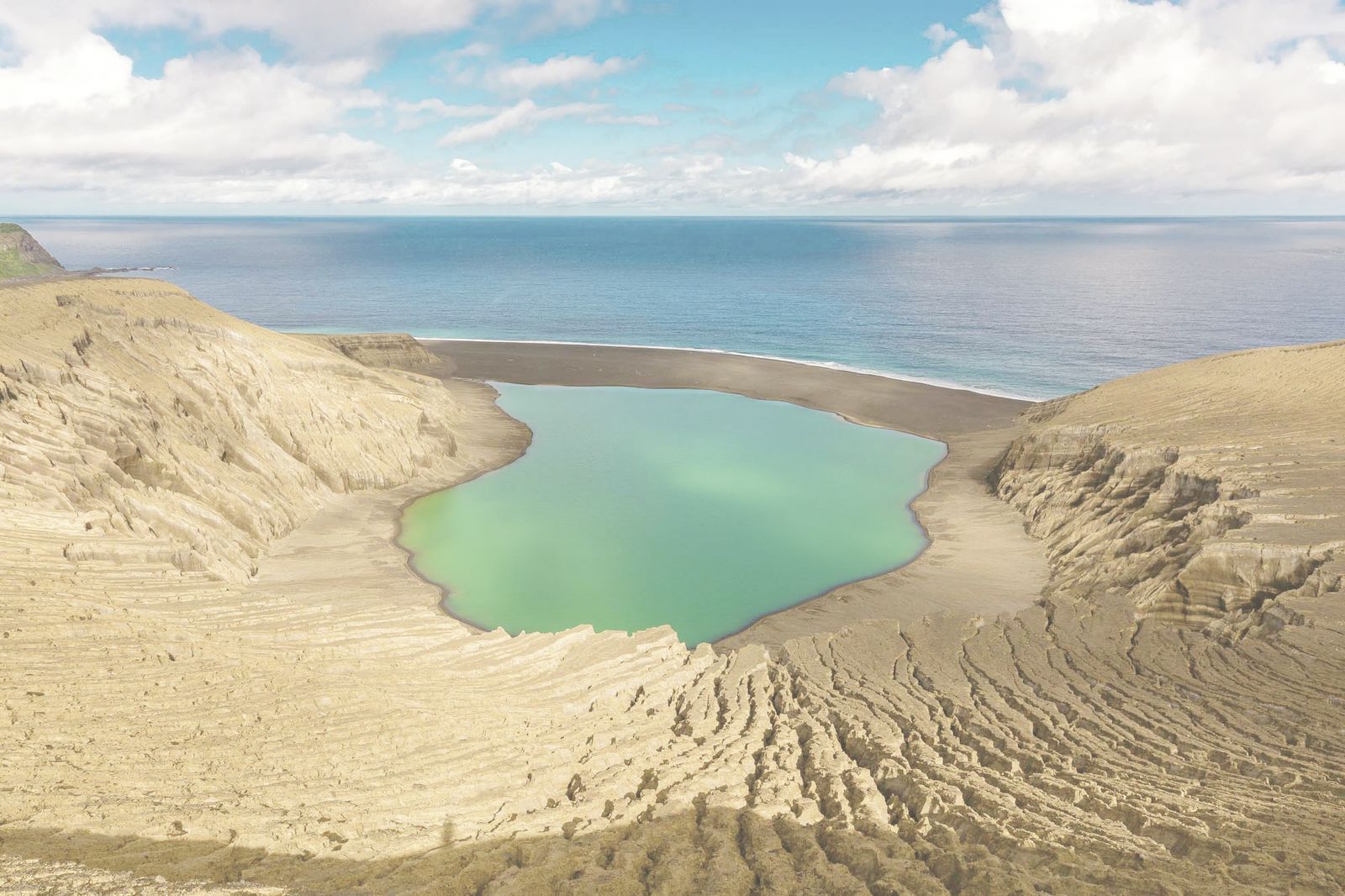 Cat’Leya : Sur la piste du plus jeune des volcans - - Pacifique ...