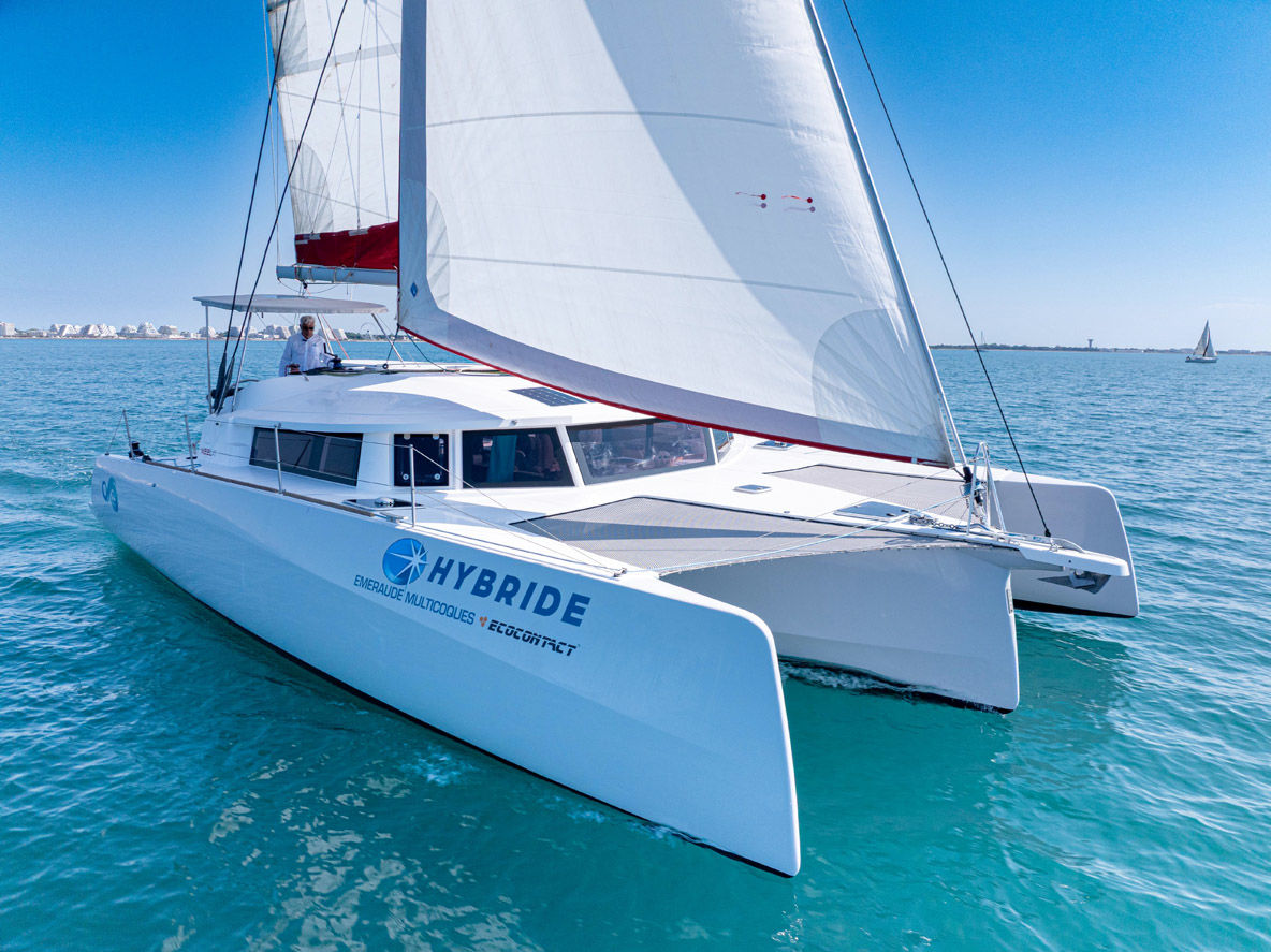 Neel 43 Hybride - Emeraude Multicoques s’occupe de tout ! - Forever ...